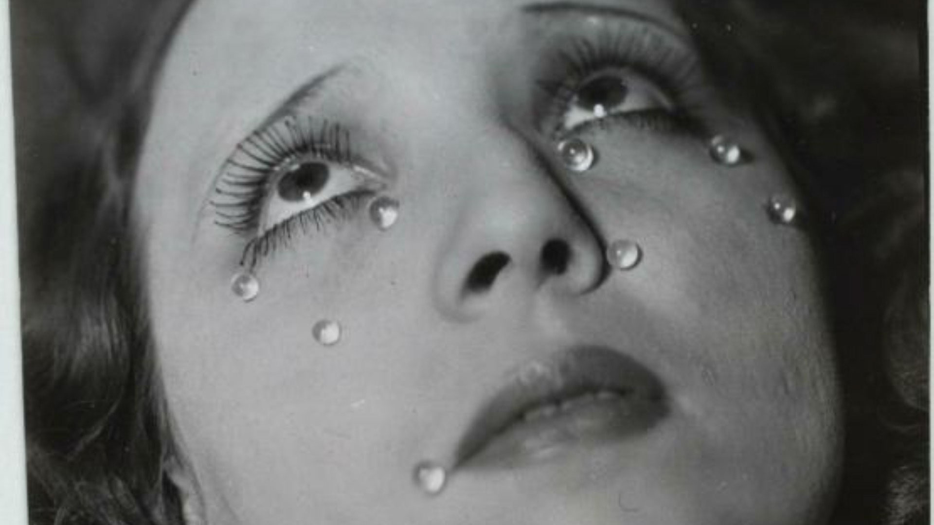 Analyse : Larmes de Man Ray - Museum TV