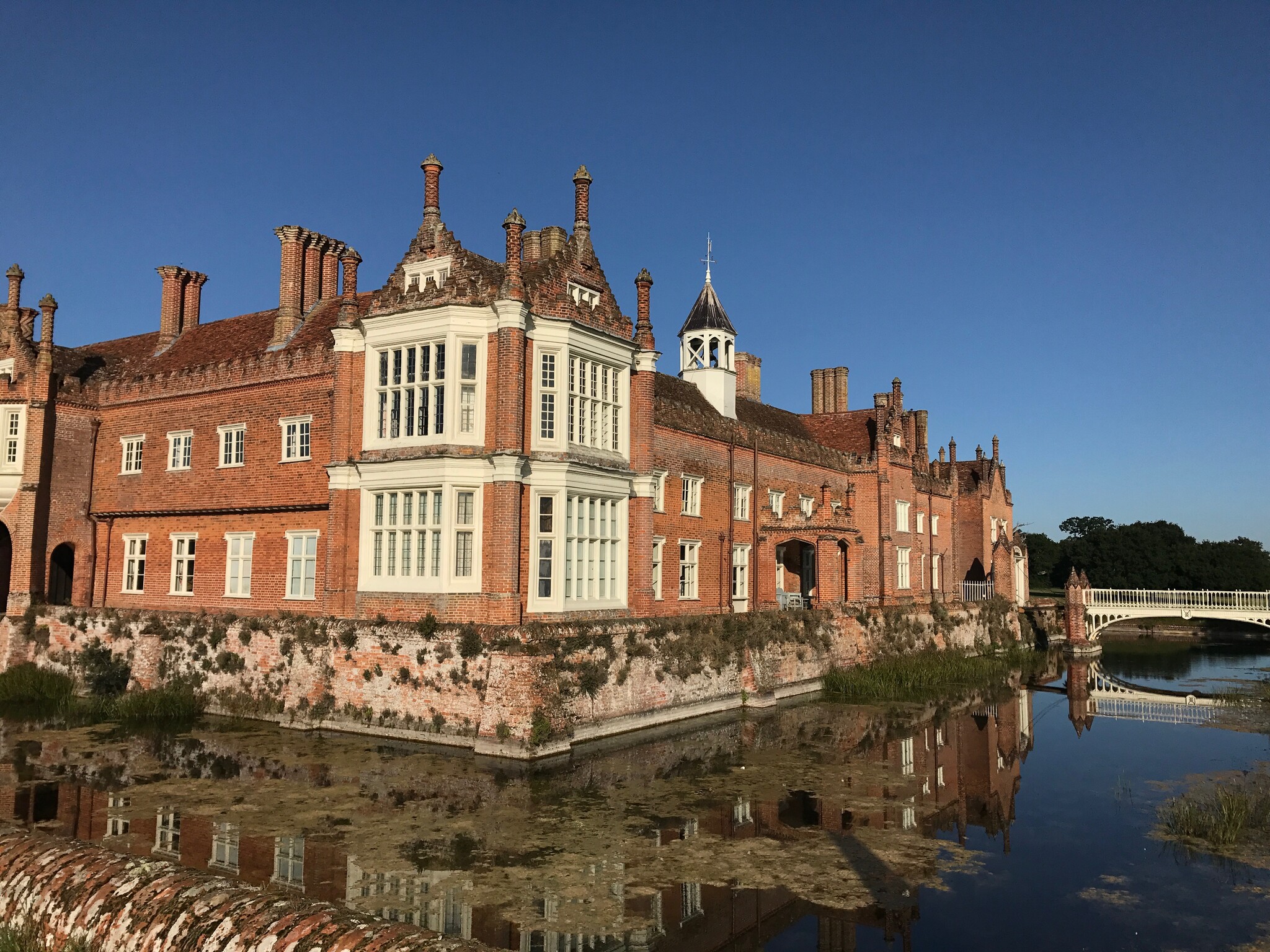 Helmingham Hall partie 1 - Museum TV
