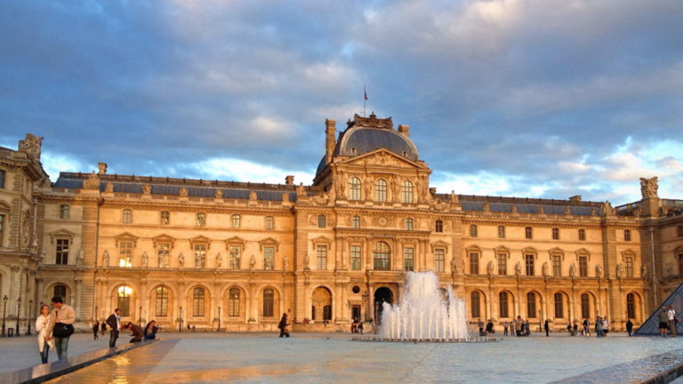 Top 5 most visited museums in the world - Museum TV