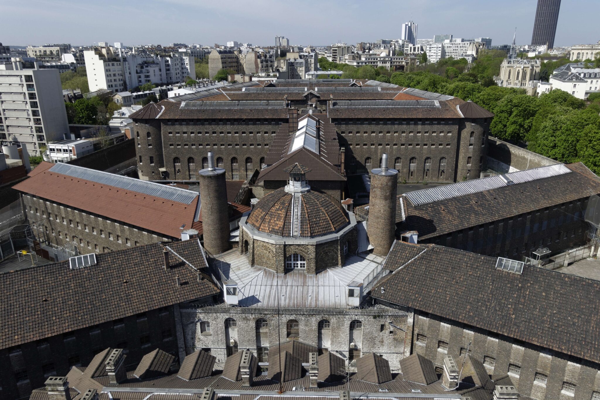 La Santé, a prison in Paris - Museum TV